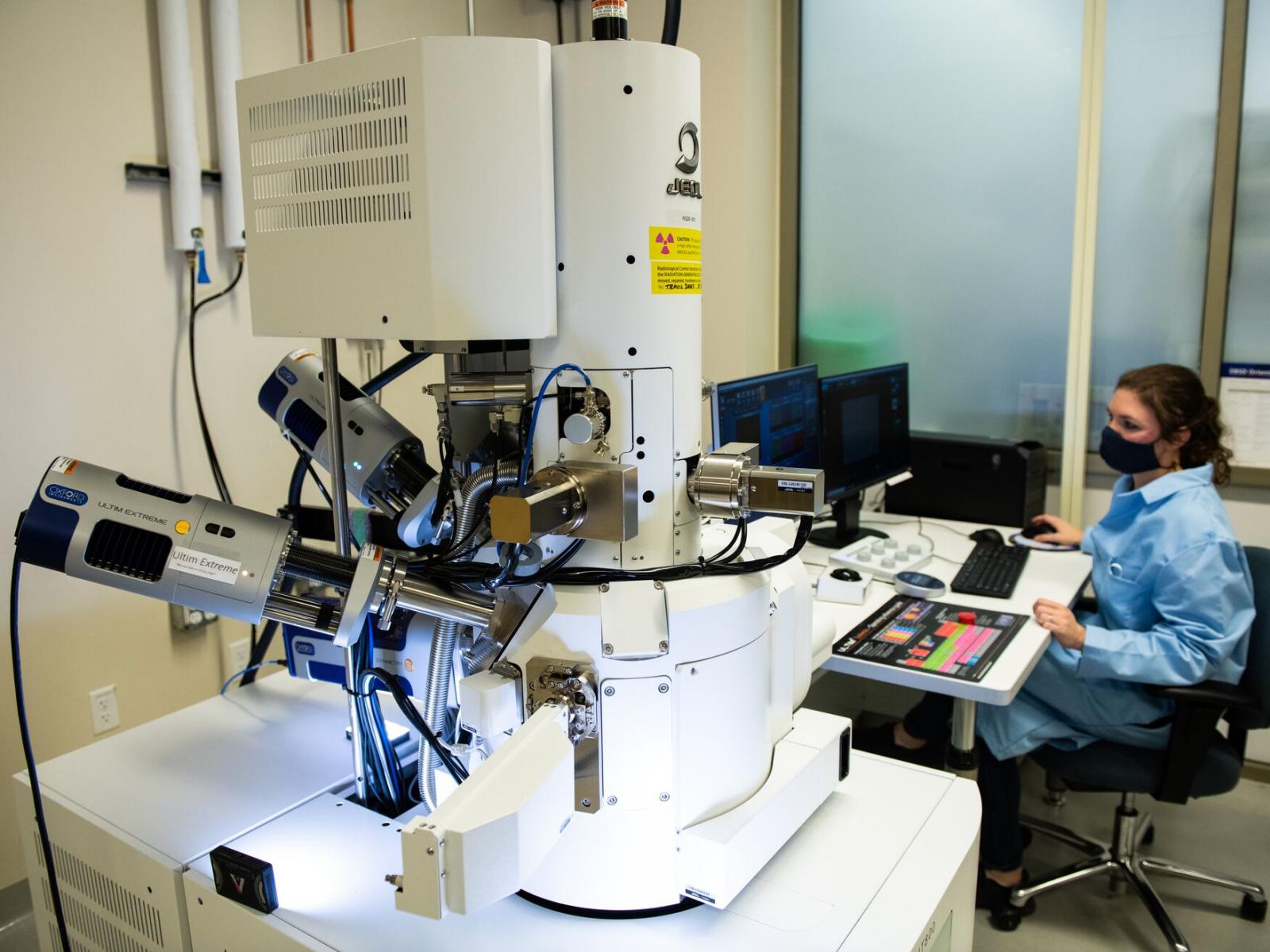 JEOL IT800 Field Emission Scanning Electron Microscope | PNNL JEOL IT800 Field Emission Scanning Electron Microscope | PNNL